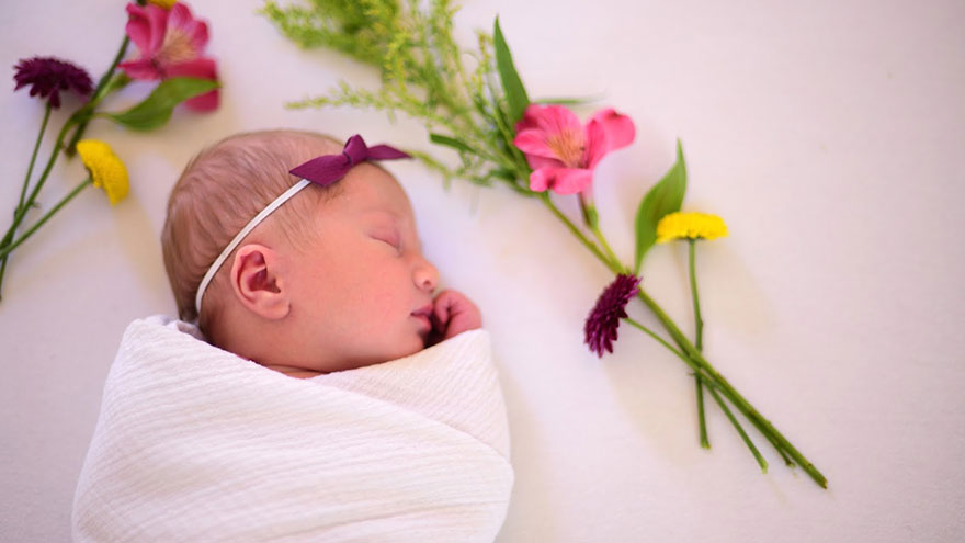 How To Stimulate Your Newborn | Our Deer