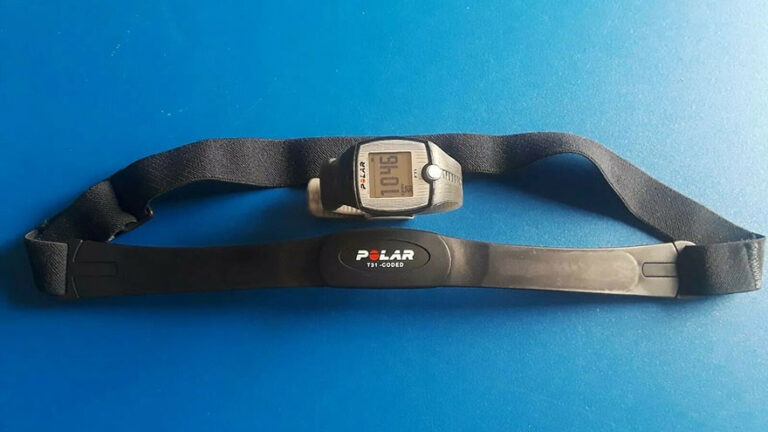 How To Replace The Battery In A Polar T31 HRM Chest Strap | Our Deer